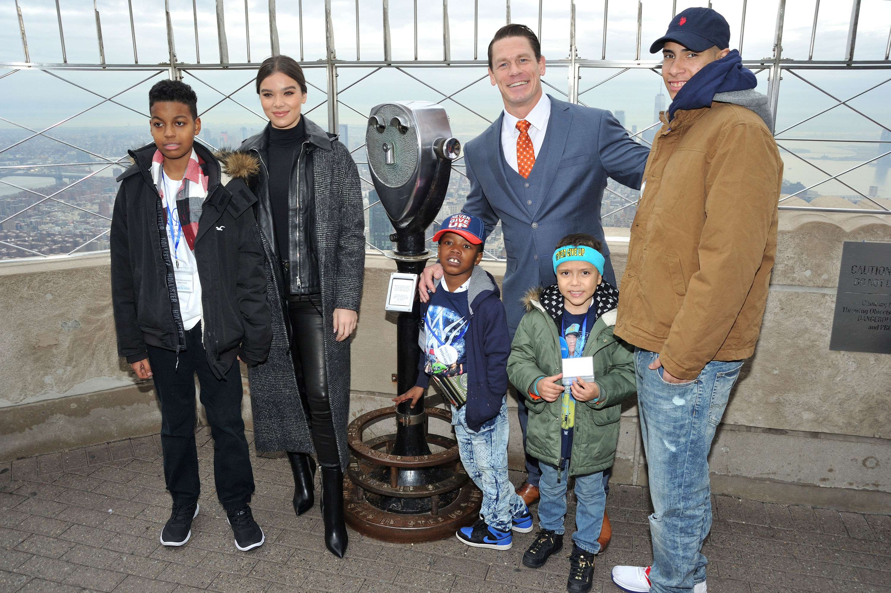 Dec 20 | Empire State Building Hosts John Cena & Hailee Steinfeld In ...